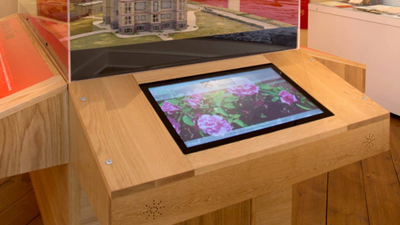 Free-Standing Kiosk – Panacea Museum - blackbox-av