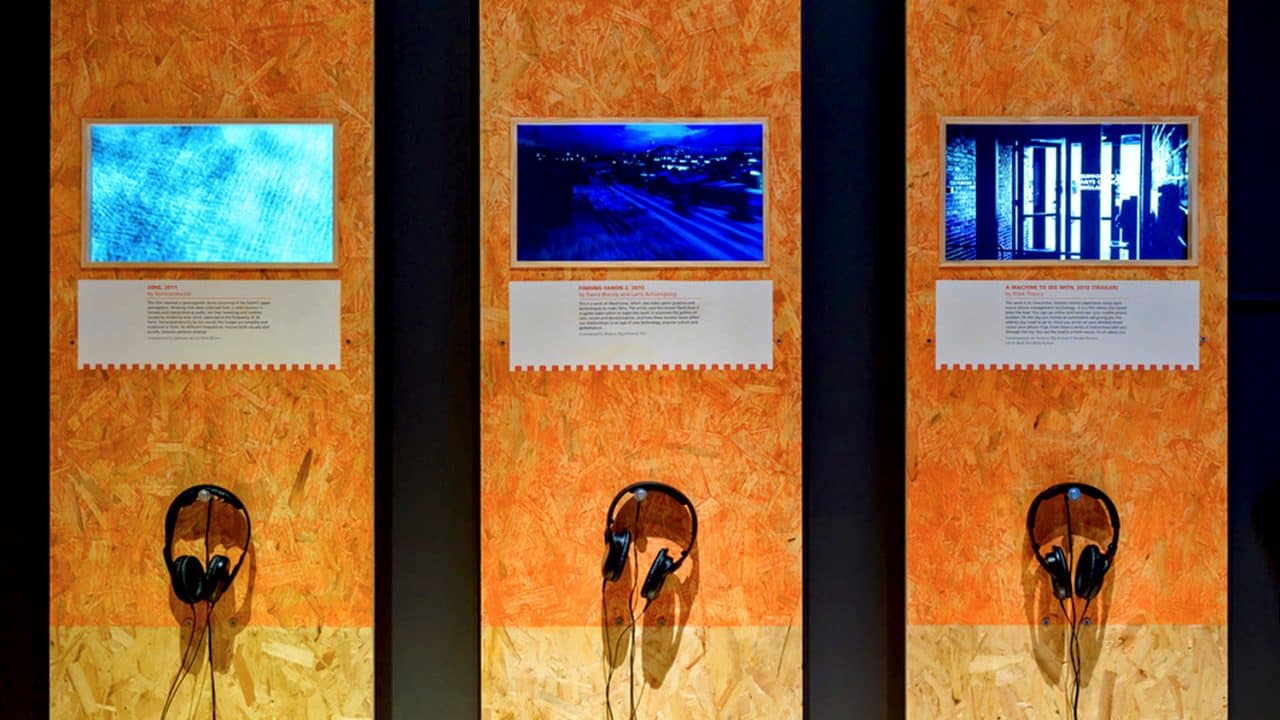 Open Framed Video Screens – Brighton Museum - blackbox-av