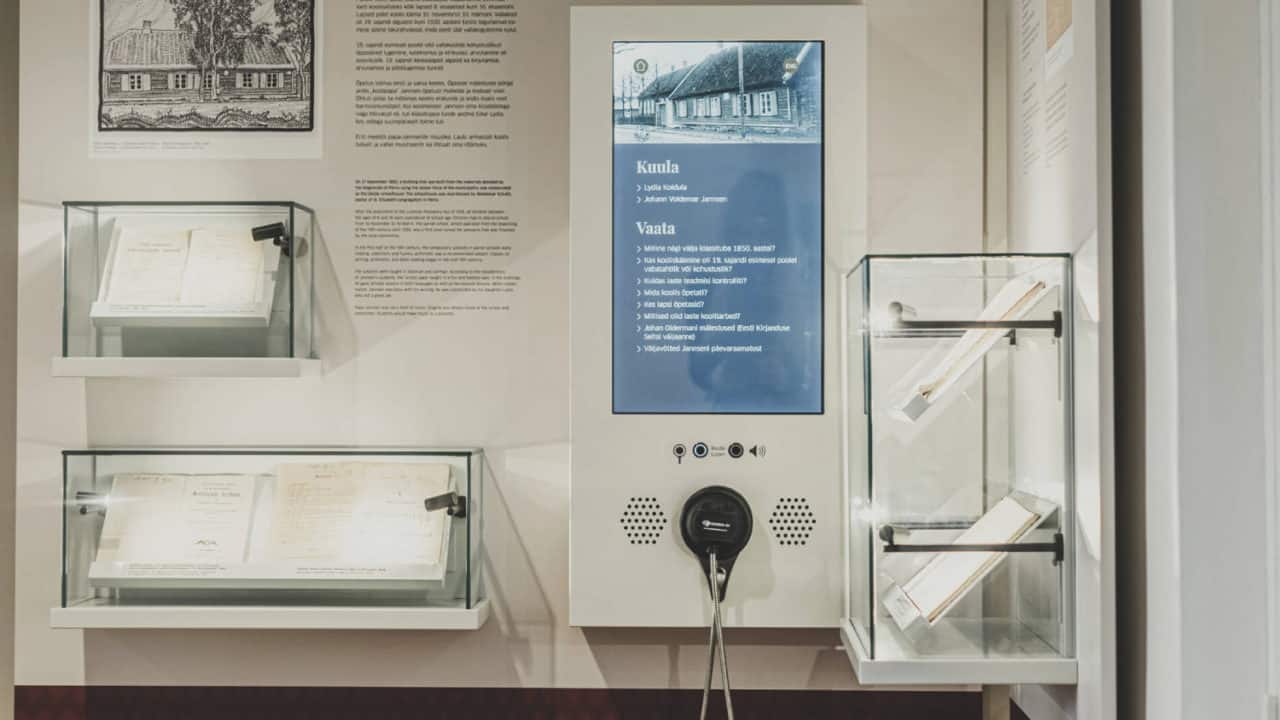 Single Cup Headphones – Koidula Museum - blackbox-av