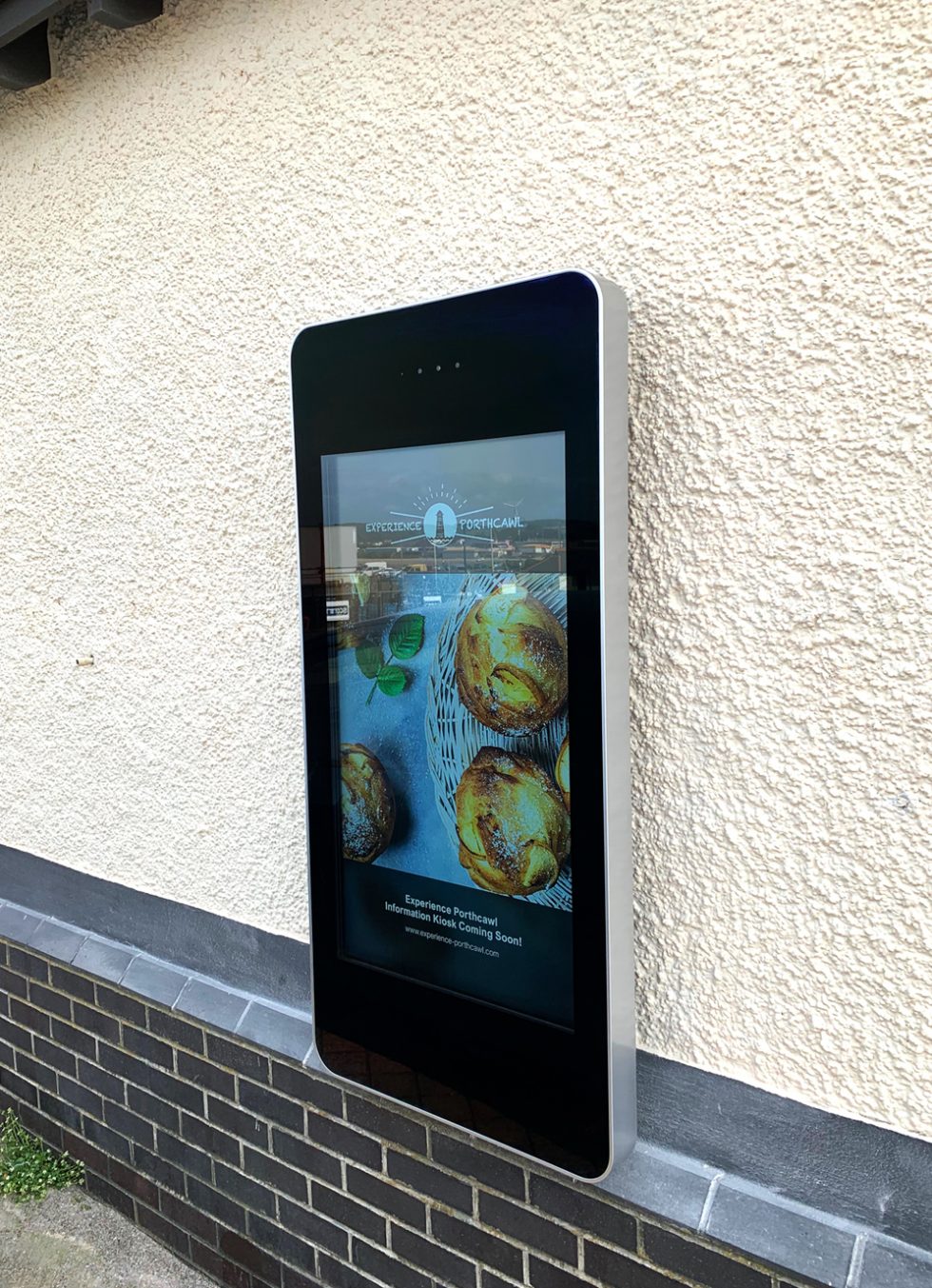 Outdoor Touchscreen & App – Experience Porthcawl - blackbox-av