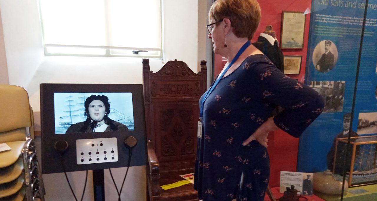 22″ Freestanding AV Point – Llyn Maritime Museum - blackbox-av