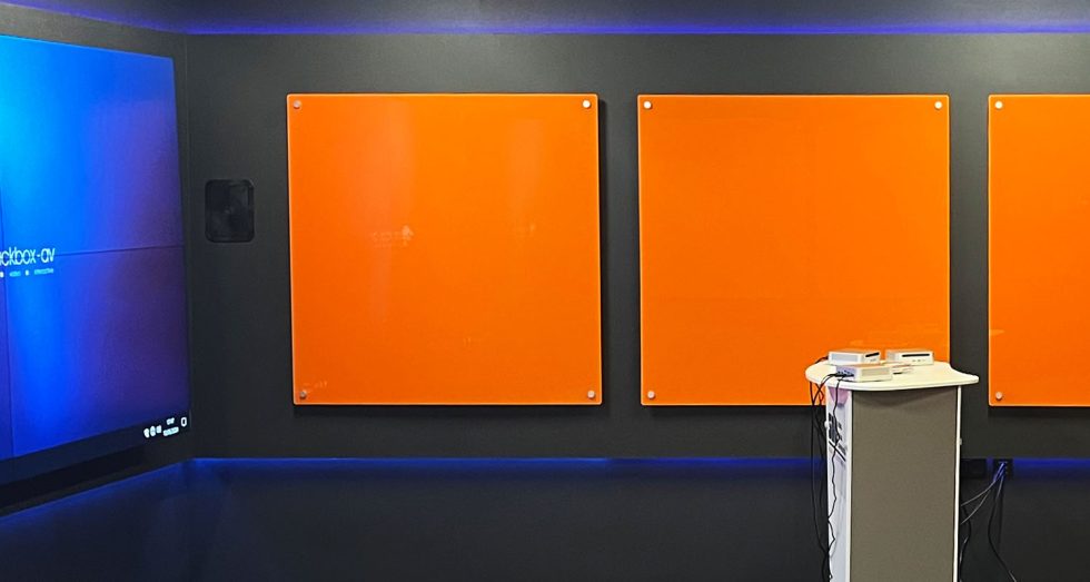 Video Wall – Customer Experience Room - blackbox-av